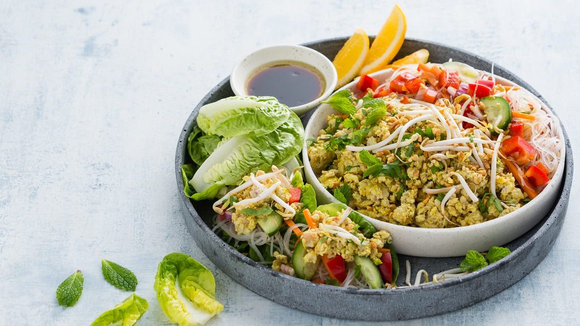 Our Top Tips For Building Delicious Nourishing Salads This Summer ...