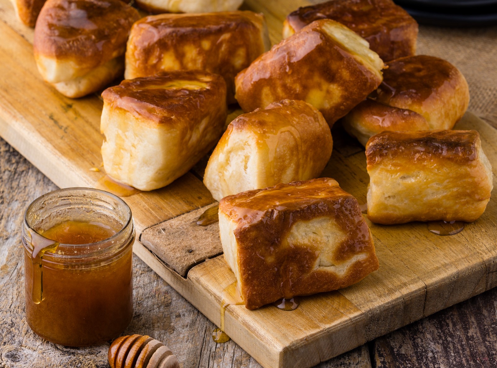 Mānuka Honey-Glazed Parāoa Parai | Blog - Add On Recipes - Bargain Box ...